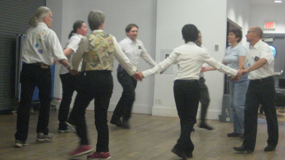 Toronto Triangle Squares – Toronto’s LGBTQ square dance club